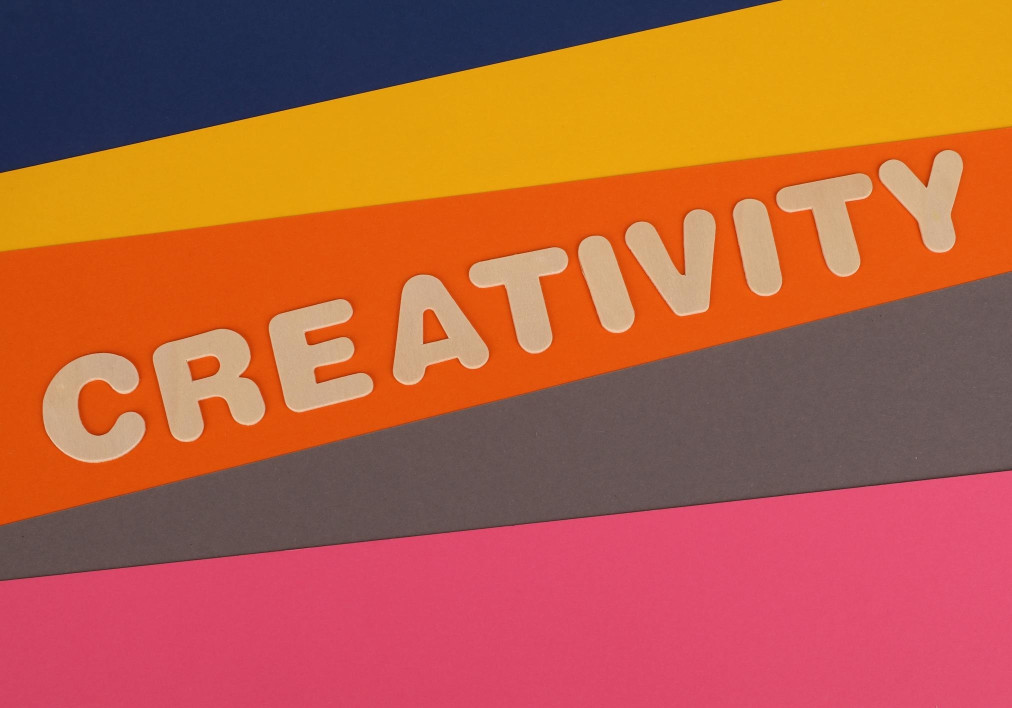 How to Add Shapes Over a Video — Clideo