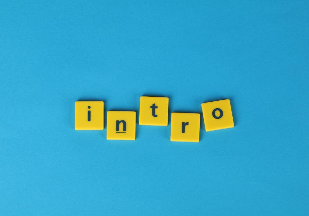 How to Make Introduction Video — Clideo