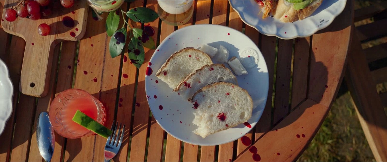 What is High-Angle Shot with Examples — Clideo