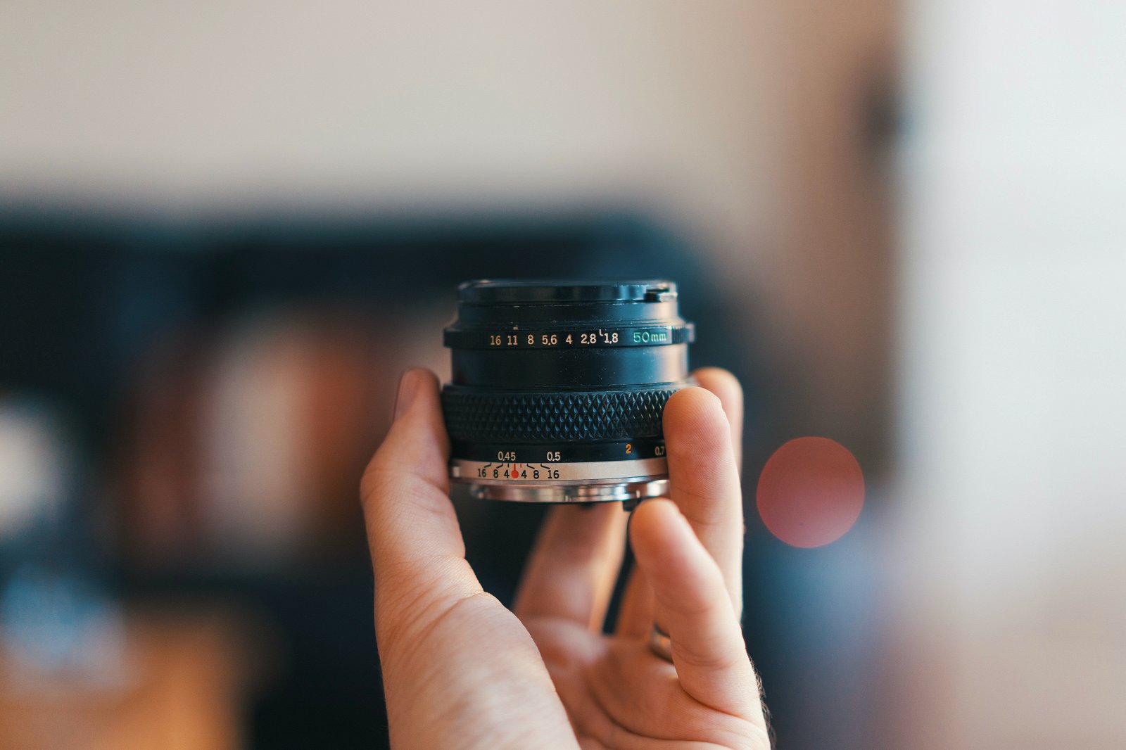 Prime vs Zoom Lens: Comparison — Clideo