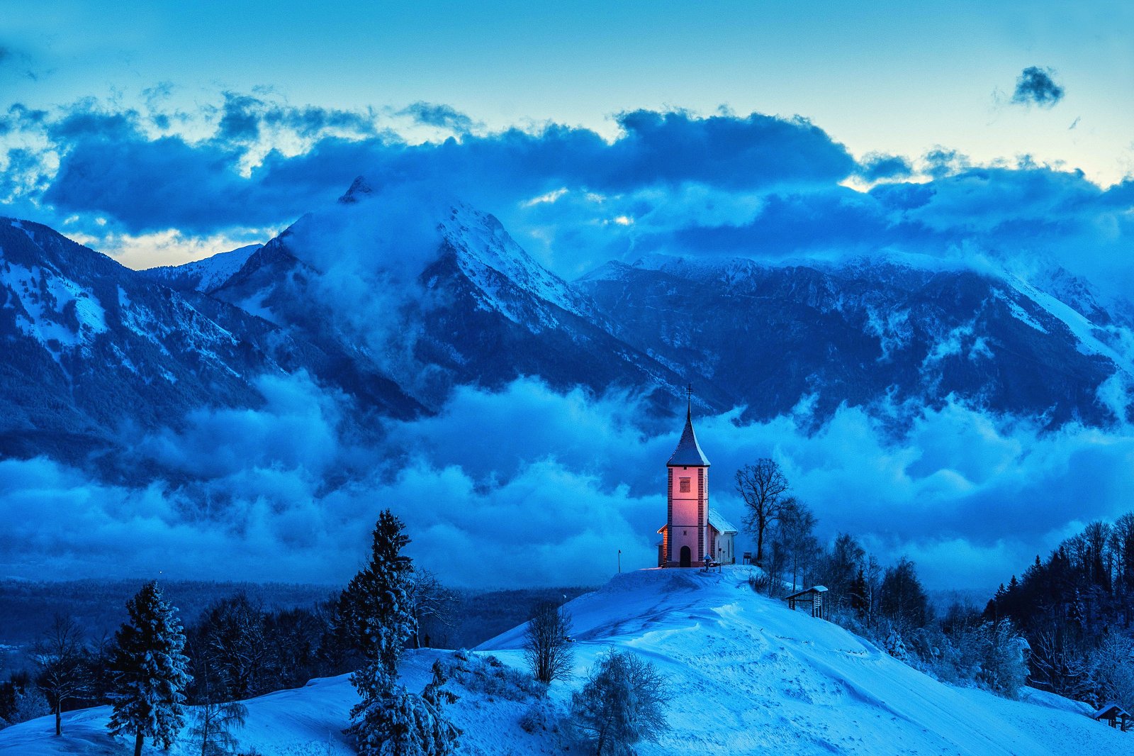 What is Blue Hour in Photography — Clideo
