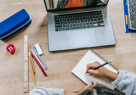 How to Make Introduction Video — Clideo